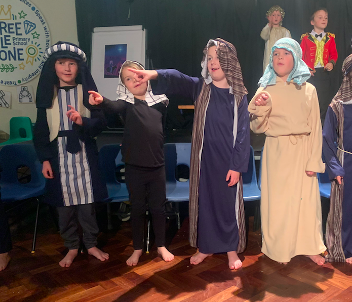 Year 2 Nativity! - Threemilestone Primary School